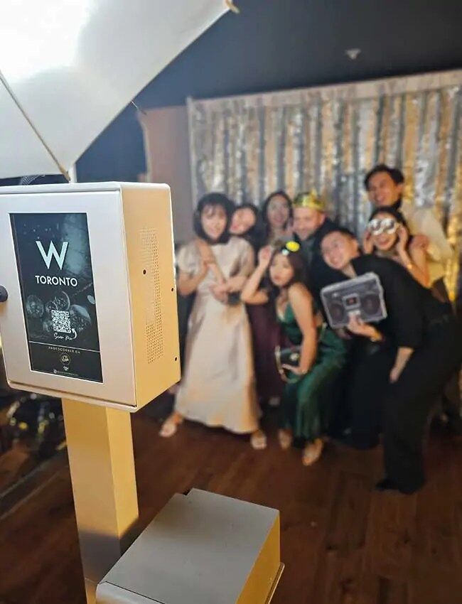 Professional Corporate Photo Booth Rental Toronto | Photo Corner