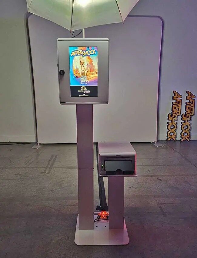 Professional Corporate Photo Booth Rental Toronto | Photo Corner